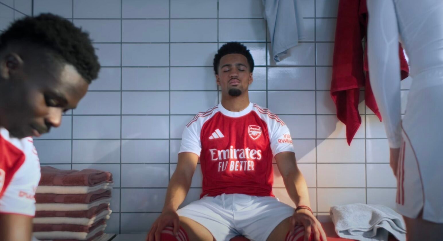 Cristhian Mosquera signs for Arsenal