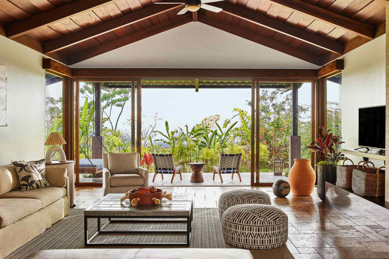Travel + Leisure Readers’ 10 Favorite Resorts in Central America of 2025