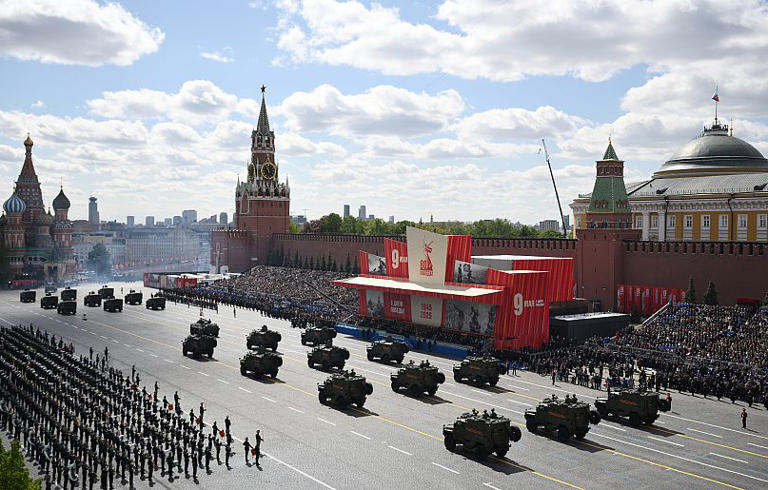 Russia increasing military presence in Armenia, Ukraine's military ...