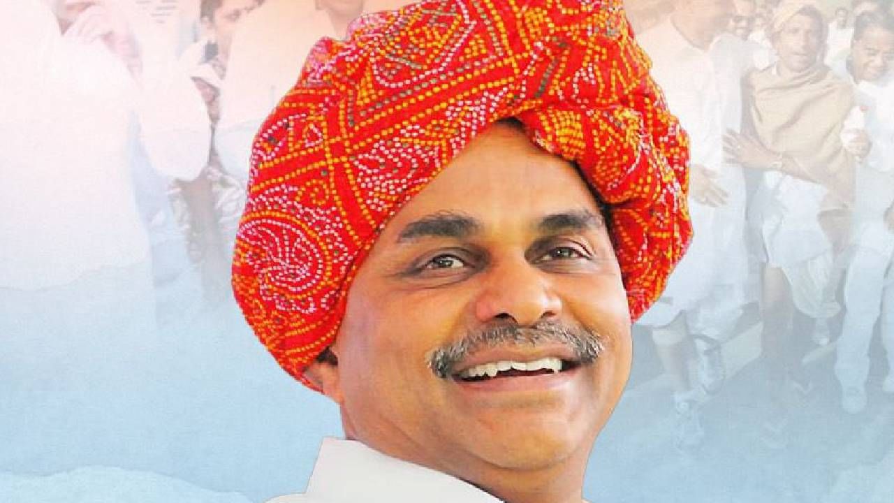 Congress leaders pay tribute to YS Rajasekhara Reddy on his 76th birth ...