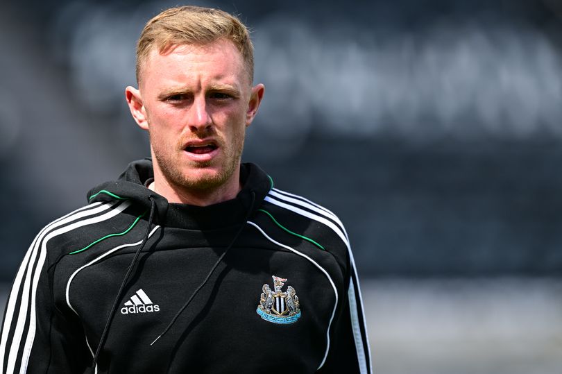 Leeds United 'table' third bid for experienced Premier League ...