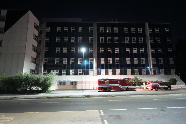 Incident command unit spotted in Crawley: photos show West Sussex Fire ...