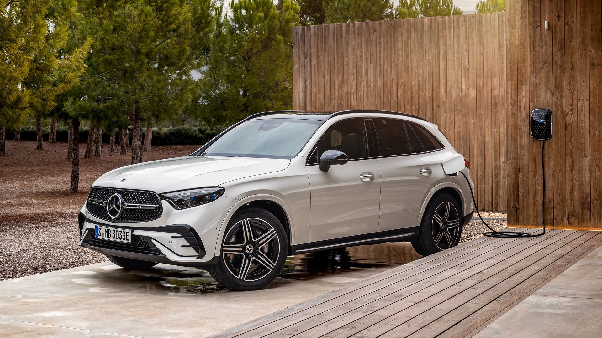 Mercedes-Benz Hybrid SUV Models Ranked By Price For 2025
