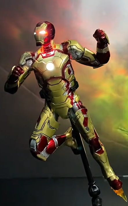 Unboxing Iron Man Mark 42 — ZD Toys 1:10 Luminous Action Figure (Part 4)