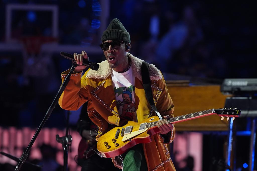 Raphael Saadiq announces one-man tour