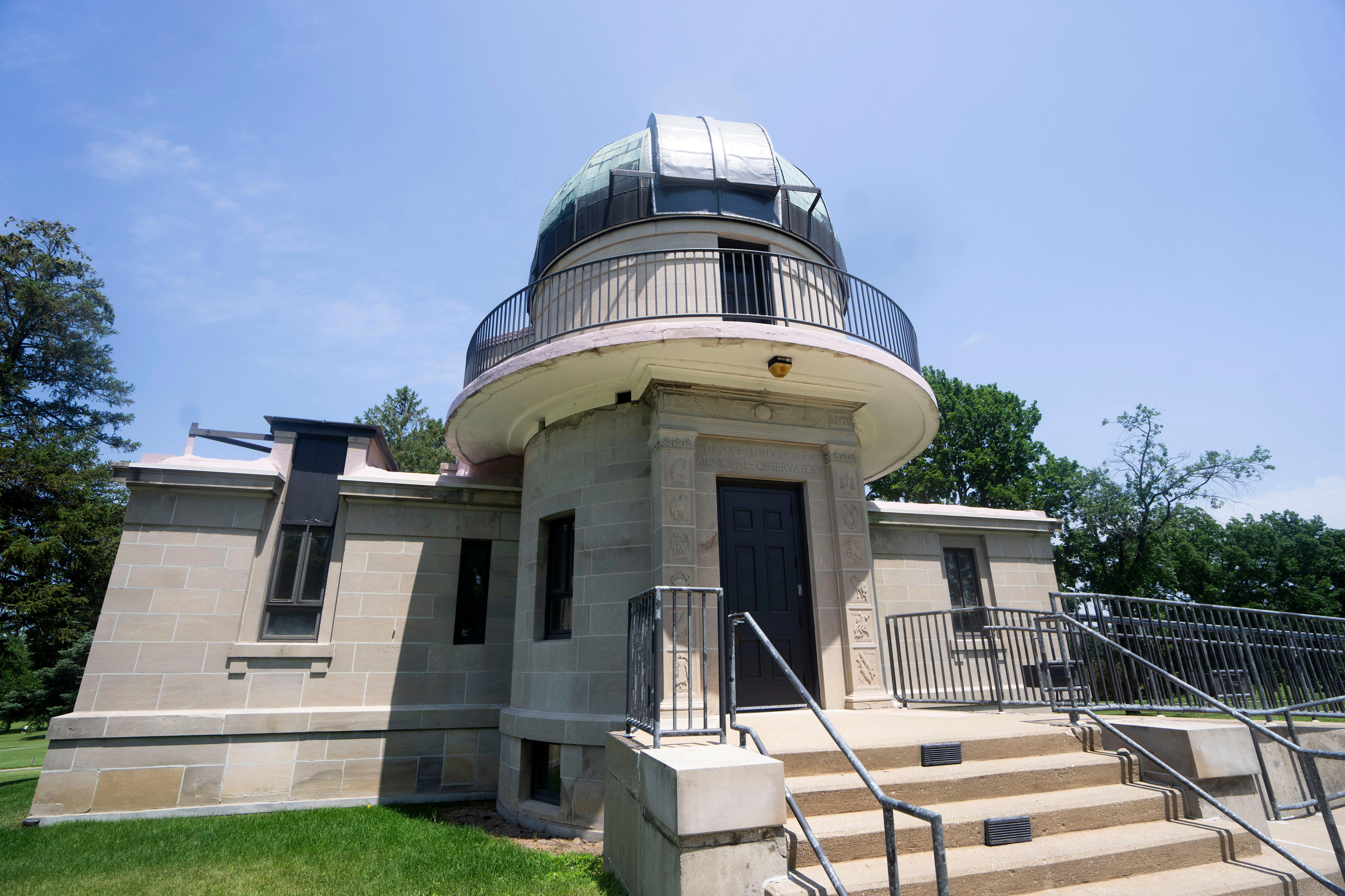 Drake Municipal Observatory, Waveland Golf Course at odds over lecture ...