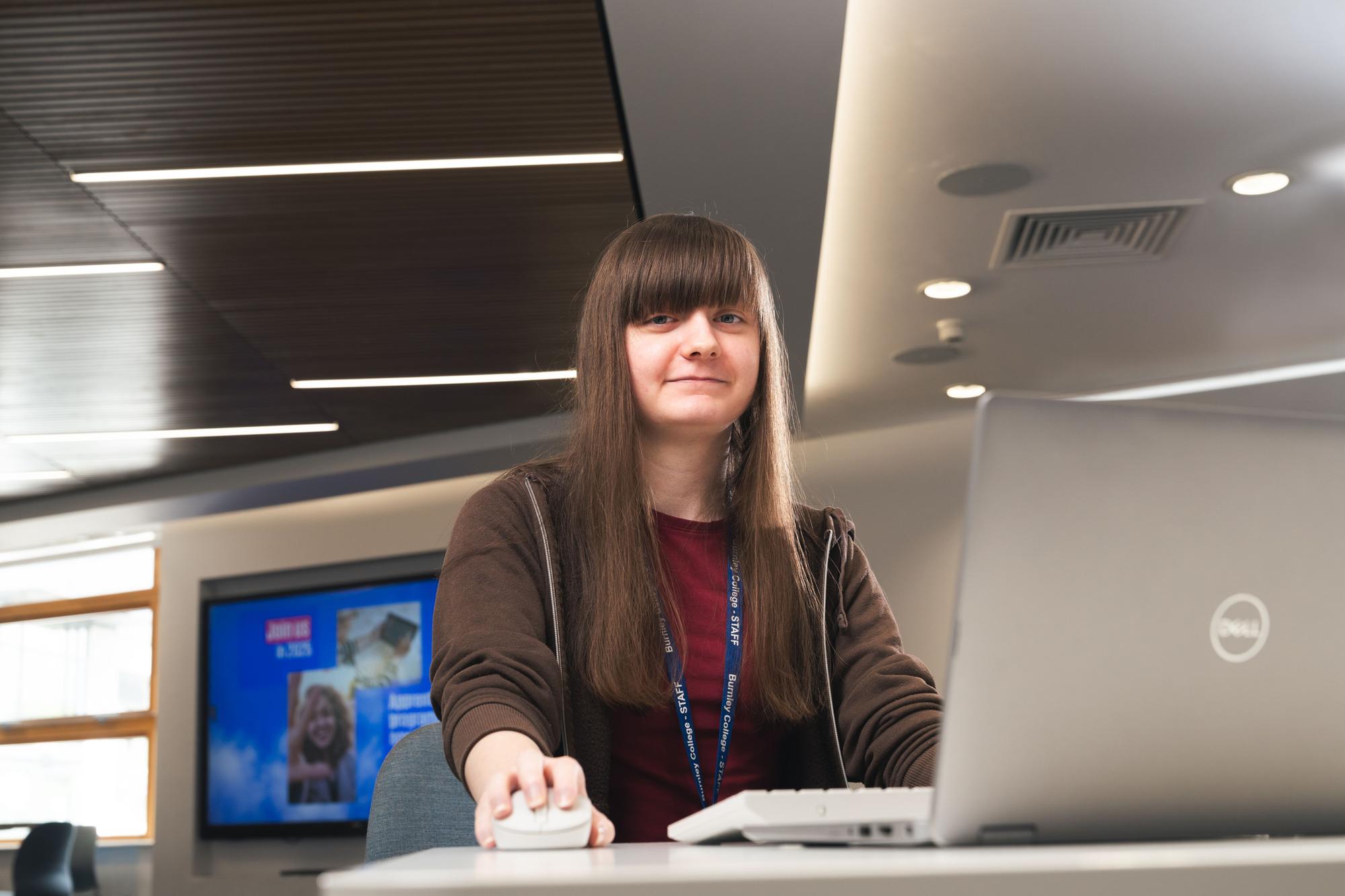 Themis Star Triumphs as Apprentice of the Year at Prestigious Awards