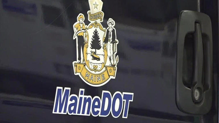 Lift bridge connecting Maine and New Hampshire to close for inspection