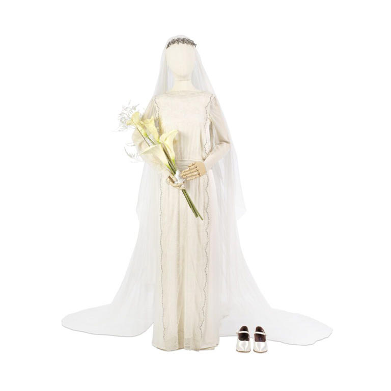 Downton Abbey auction lets you bid on Lady Mary’s wedding dress