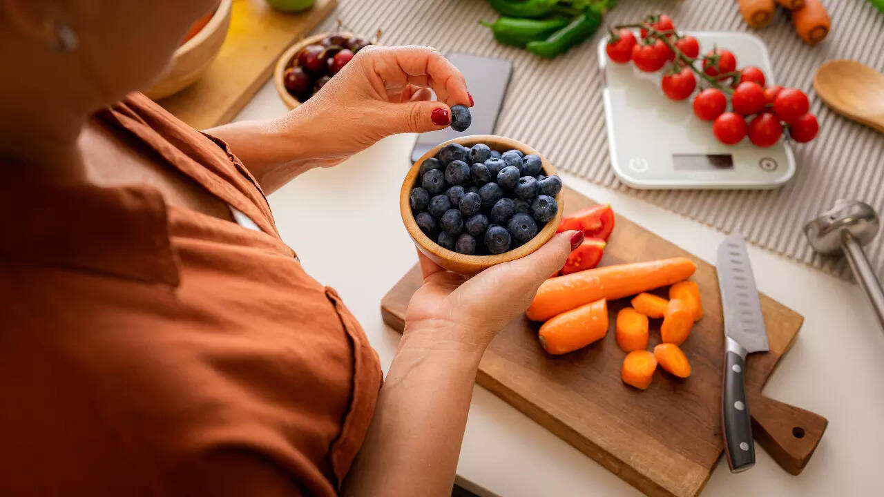 Why one should eat blueberries daily and the right way to eat them