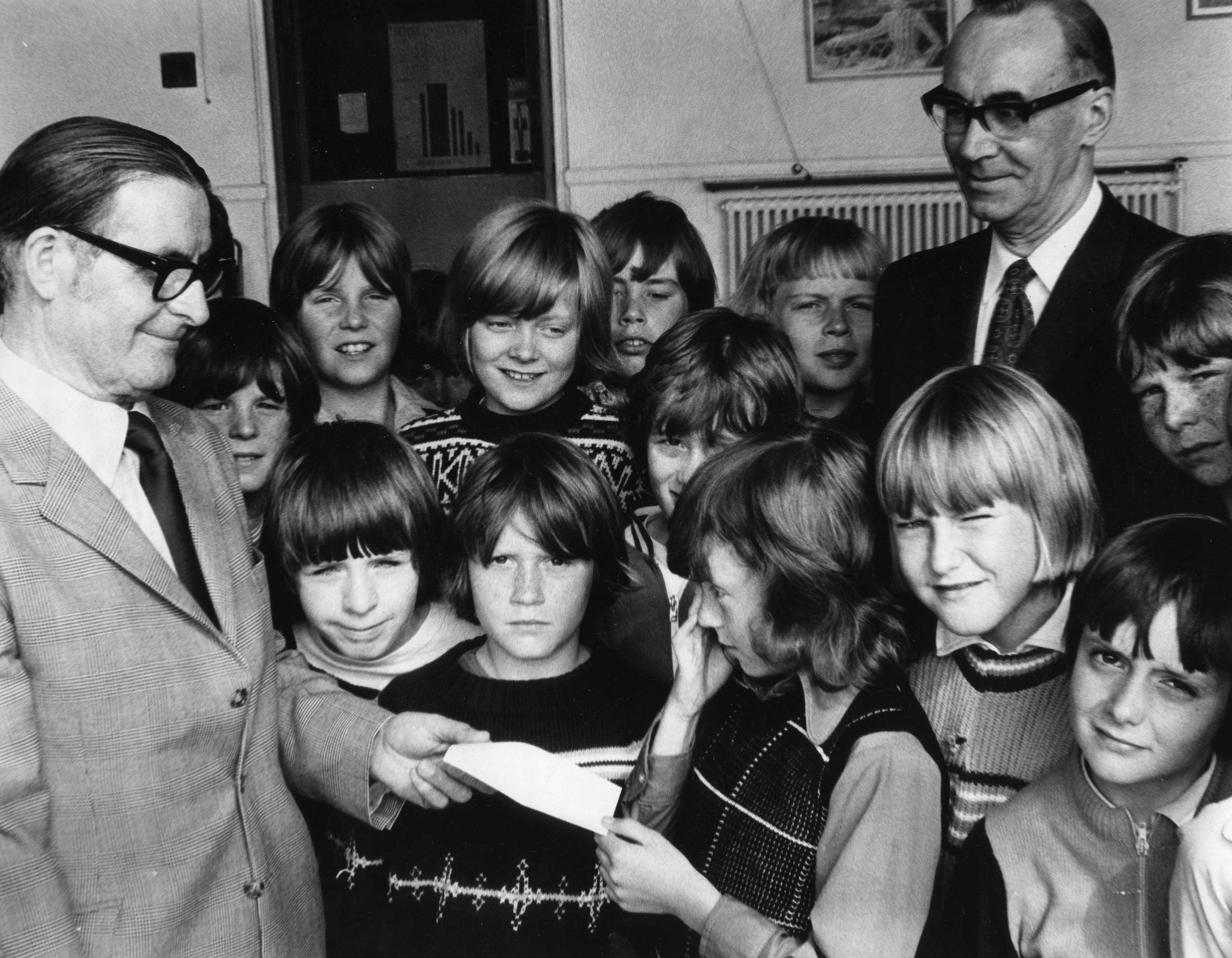 South Tyneside Retro: 13 things you did at school before the Summer ...