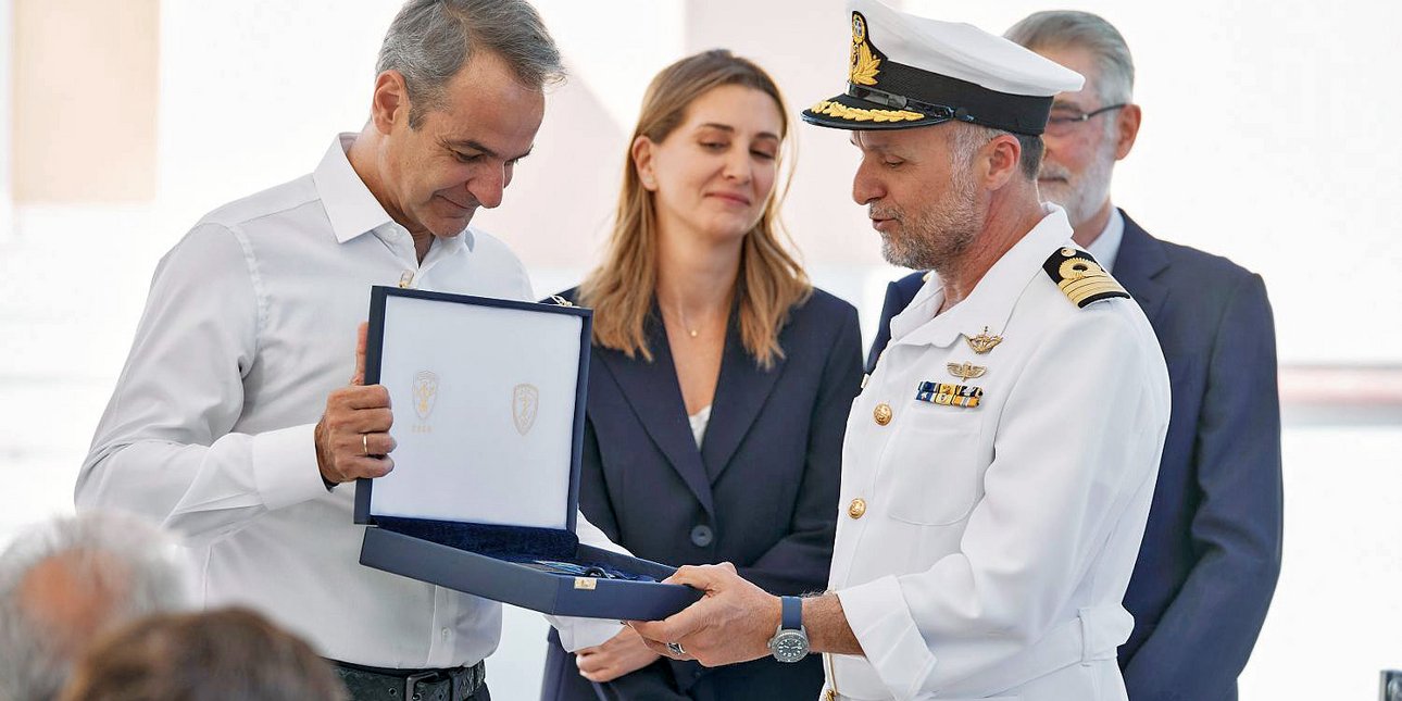 Μητσοτάκης: H κυβέρνηση στηρίζει τις Ένοπλες Δυνάμεις -Τα καταδυτικά ...