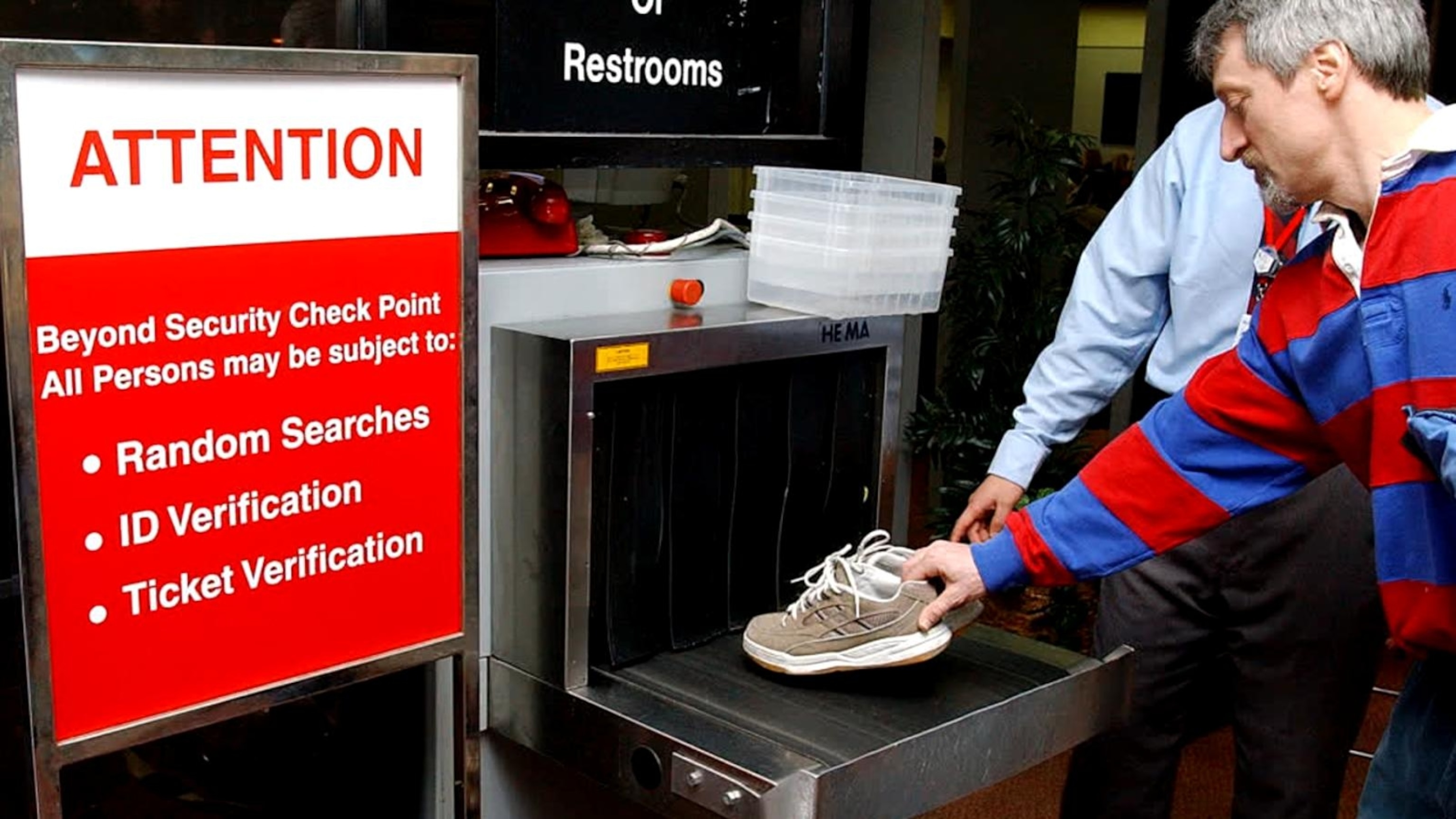 TSA to end shoes-off policy for airport security screening