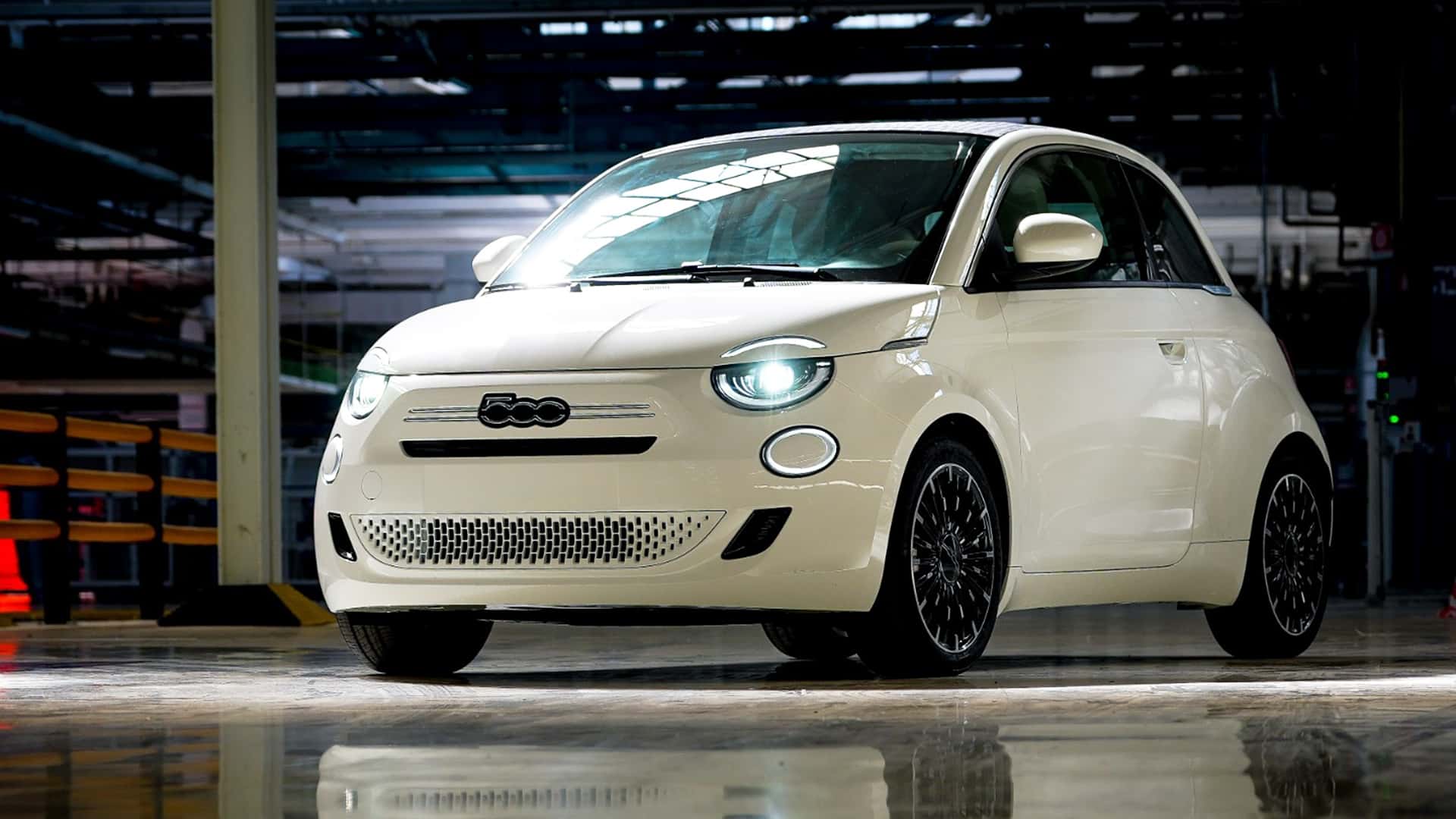 Fiat's New 70-Horsepower Gas Hatchback Is For 'Real People'