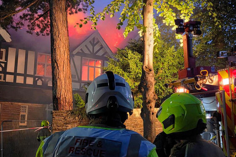 Sheffield fire latest as dramatic pictures show house engulfed in flames