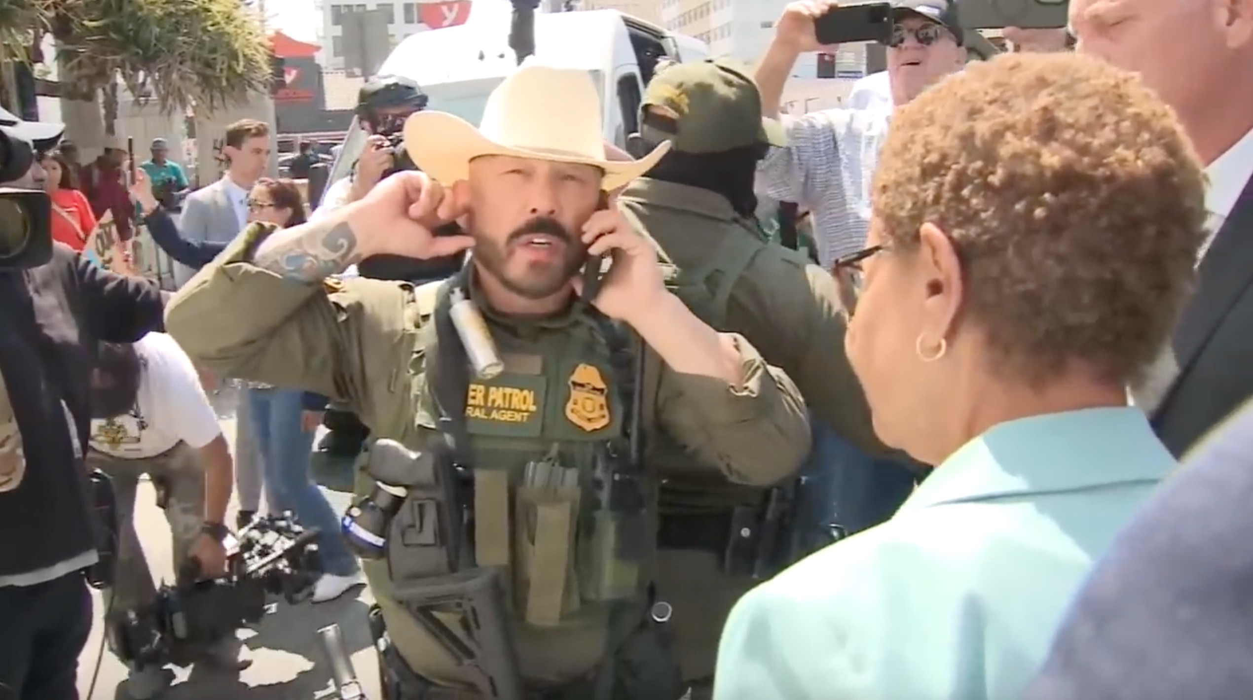WATCH: LA Mayor Karen Bass Confronts ICE During MacArthur Park Raid