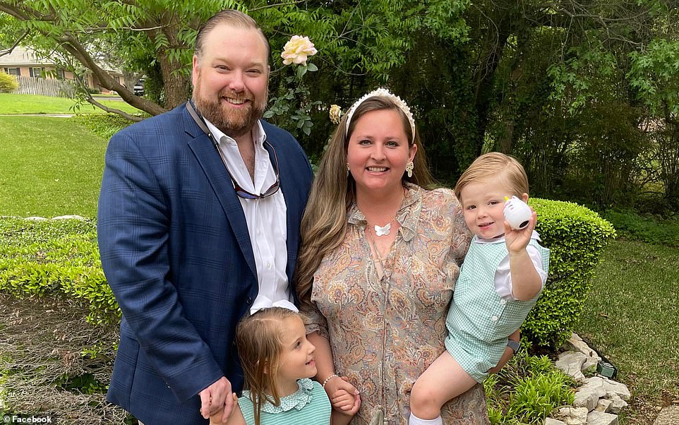 Father drowns refusing to abandon his 'babies' in Texas flood