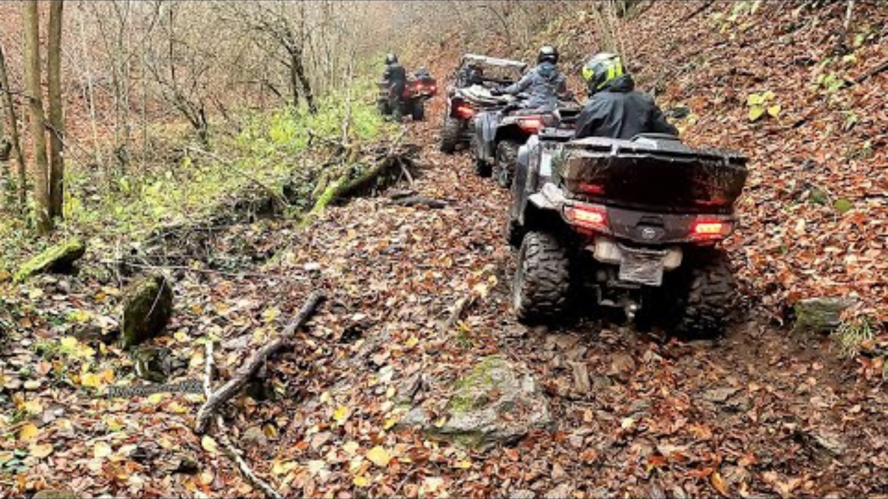 True Off-Road Tricky Mountain Trail Sharp Rocks Ahead