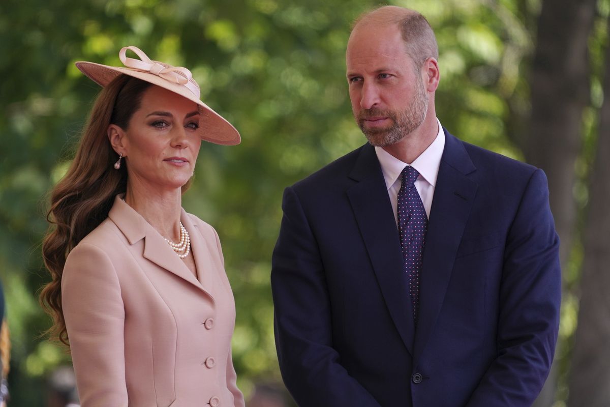 A Lip Reader Caught Prince William Bragging About His Height During the ...