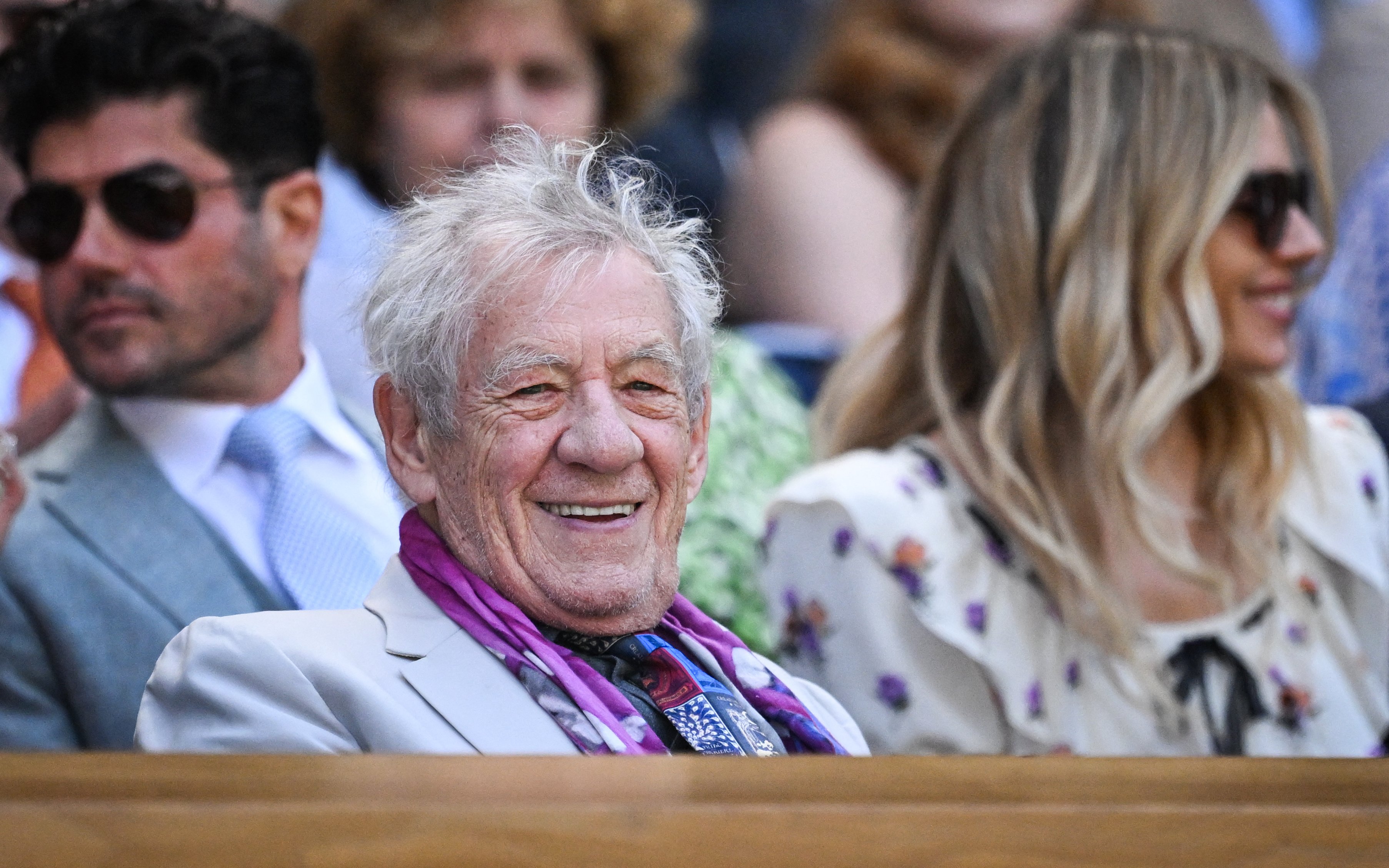 Who's in the Royal Box at Wimbledon? The Queen and Hugh Grant among ...