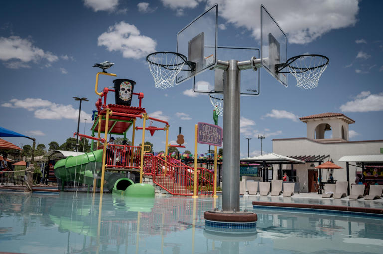 Lazy rivers, water slides and more: Our guide to city water parks in El ...
