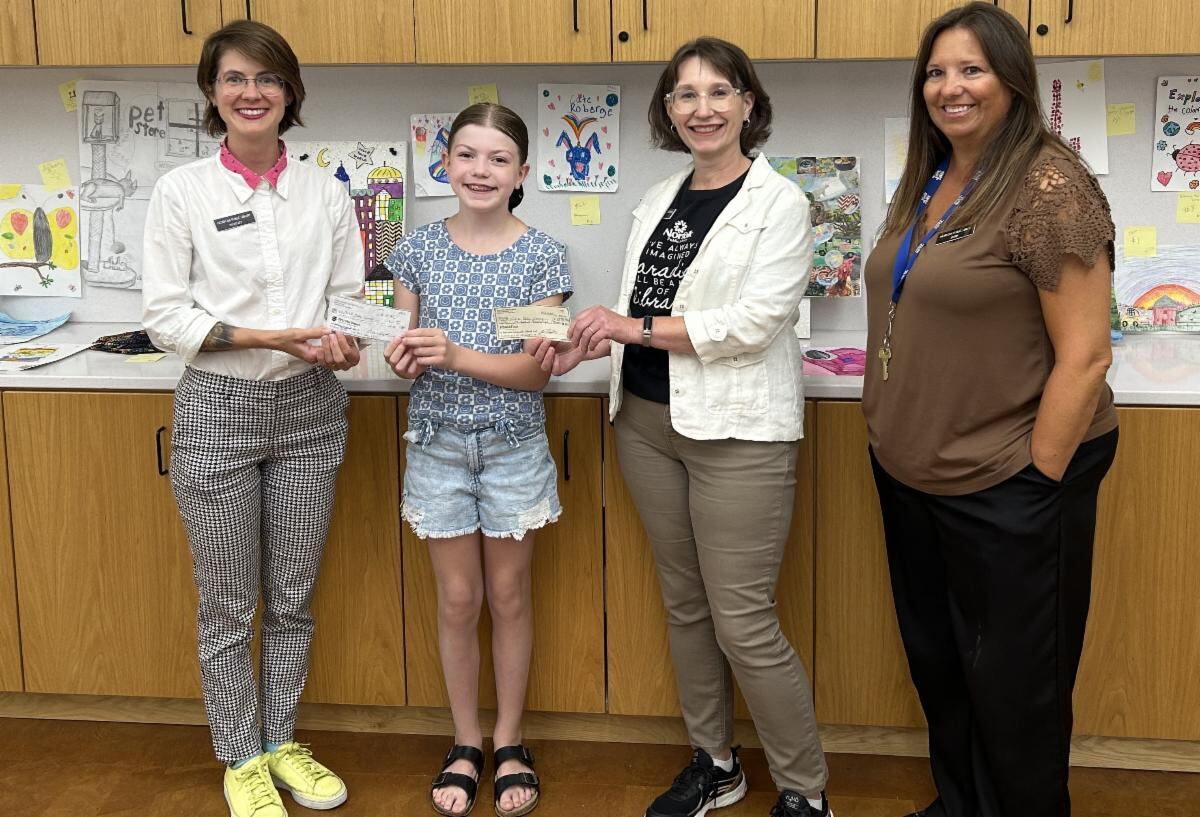 Lemonade stand in Norfolk, Nebraska raises over $1,000 for public library