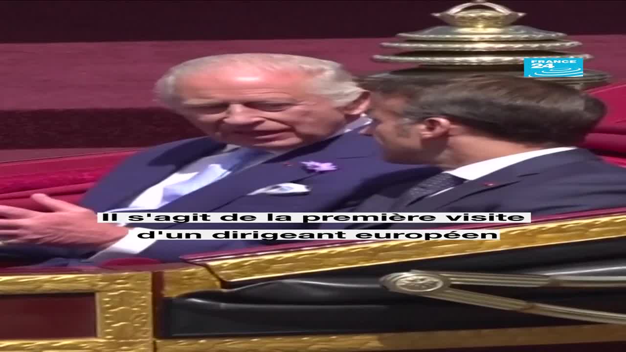 Emmanuel Macron défile en calèche avec le roi Charles III