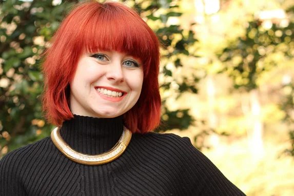 8 Iconic Fashion Items from the ’60s That Everyone Tried – But Only a ...