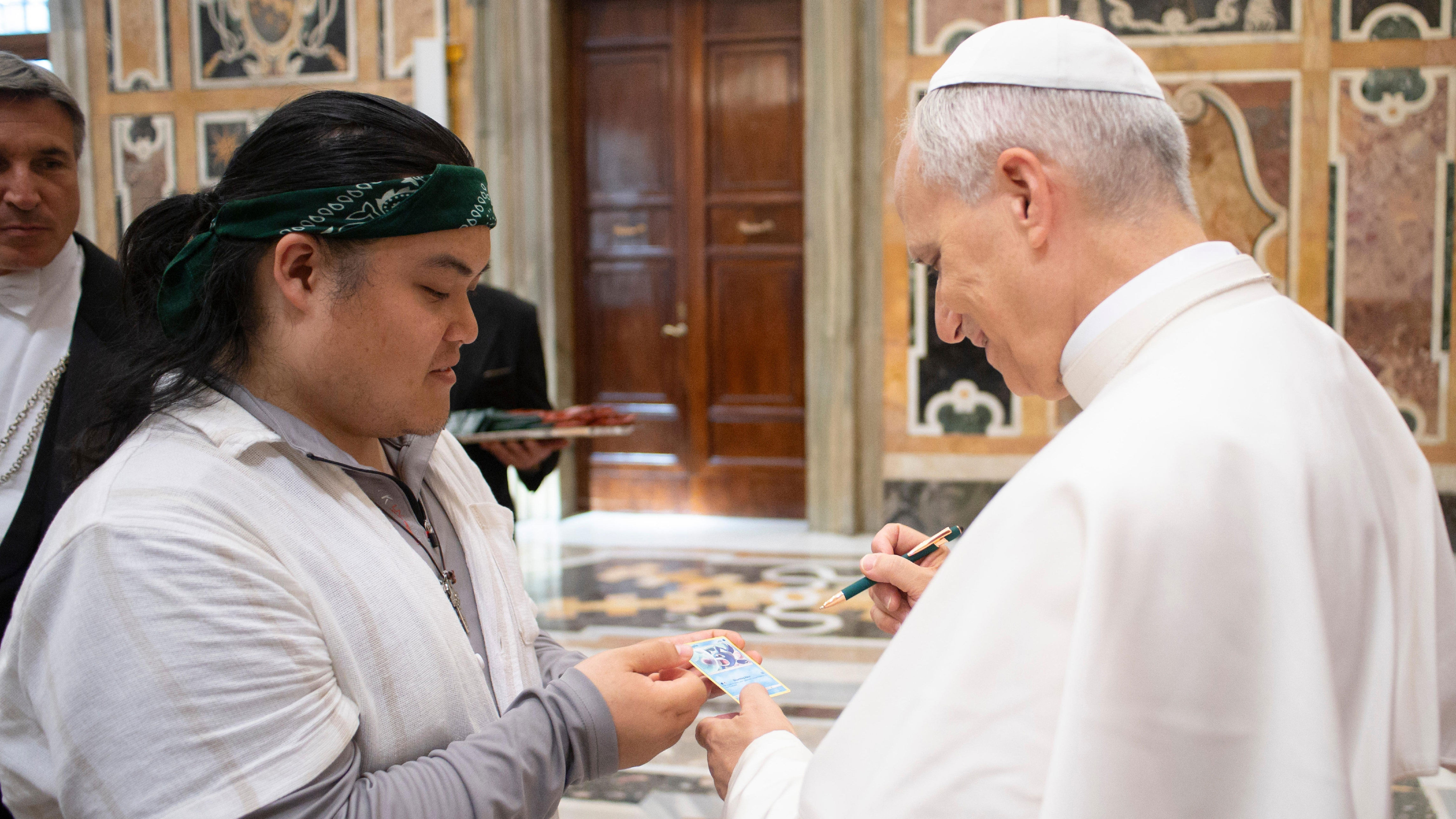 Pokémon Fan Meets Pope Leo, Gets Him to Sign a Popplio Pokémon Trading ...