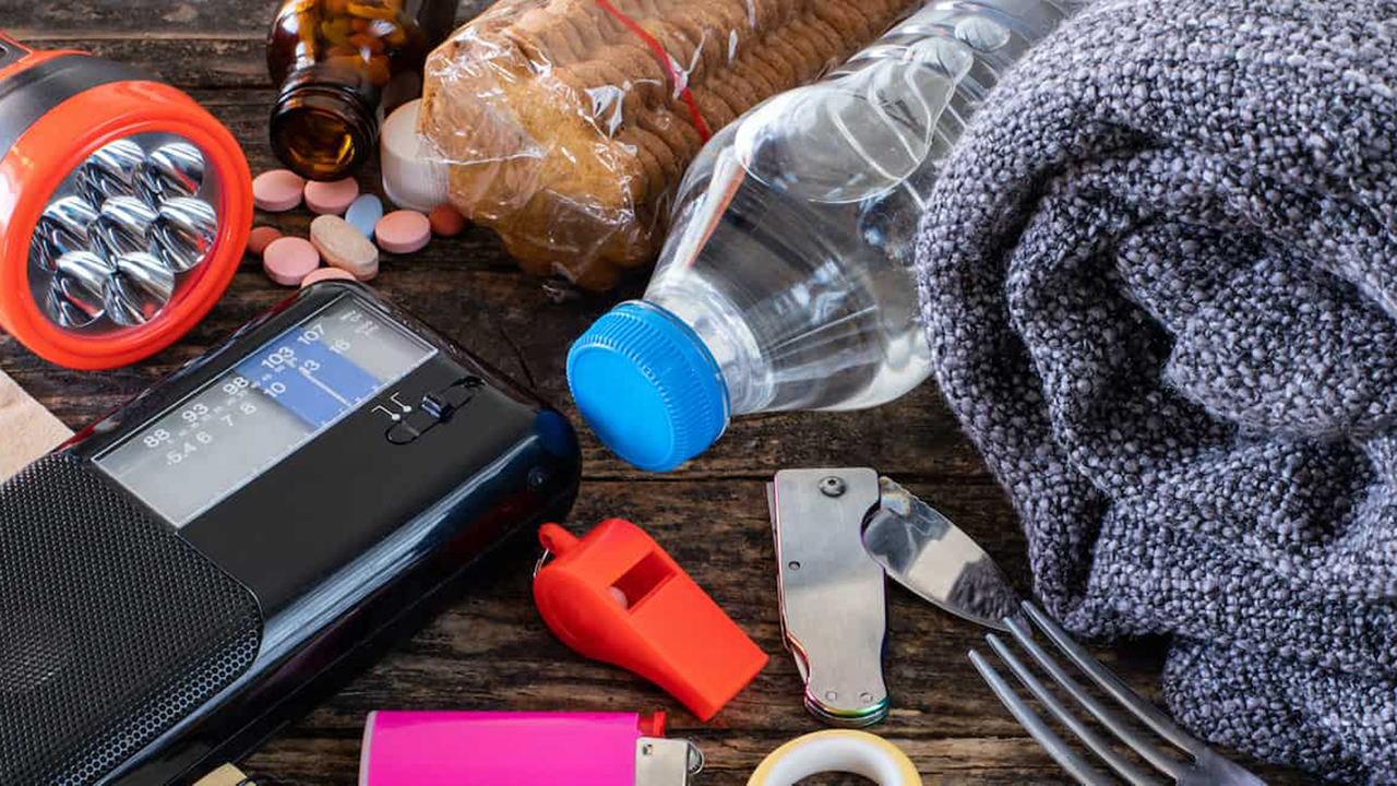 What to Pack: The Ultimate Emergency Kit Checklist for Crisis Situations