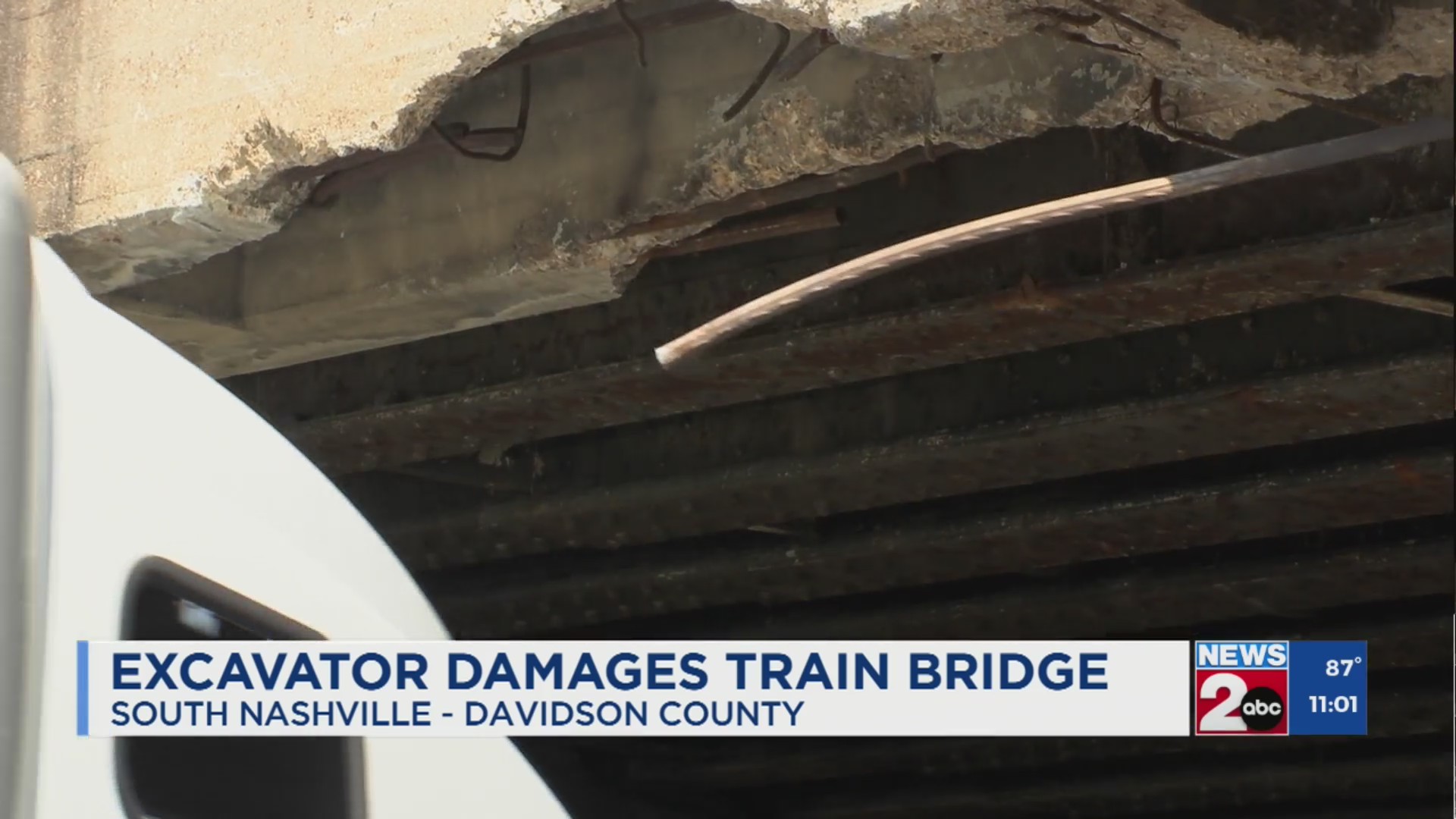 Truck crashes into bridge over Murfreesboro Road
