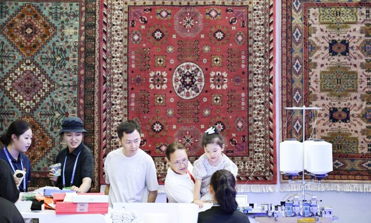 Textile sector logs growth in first 4 months