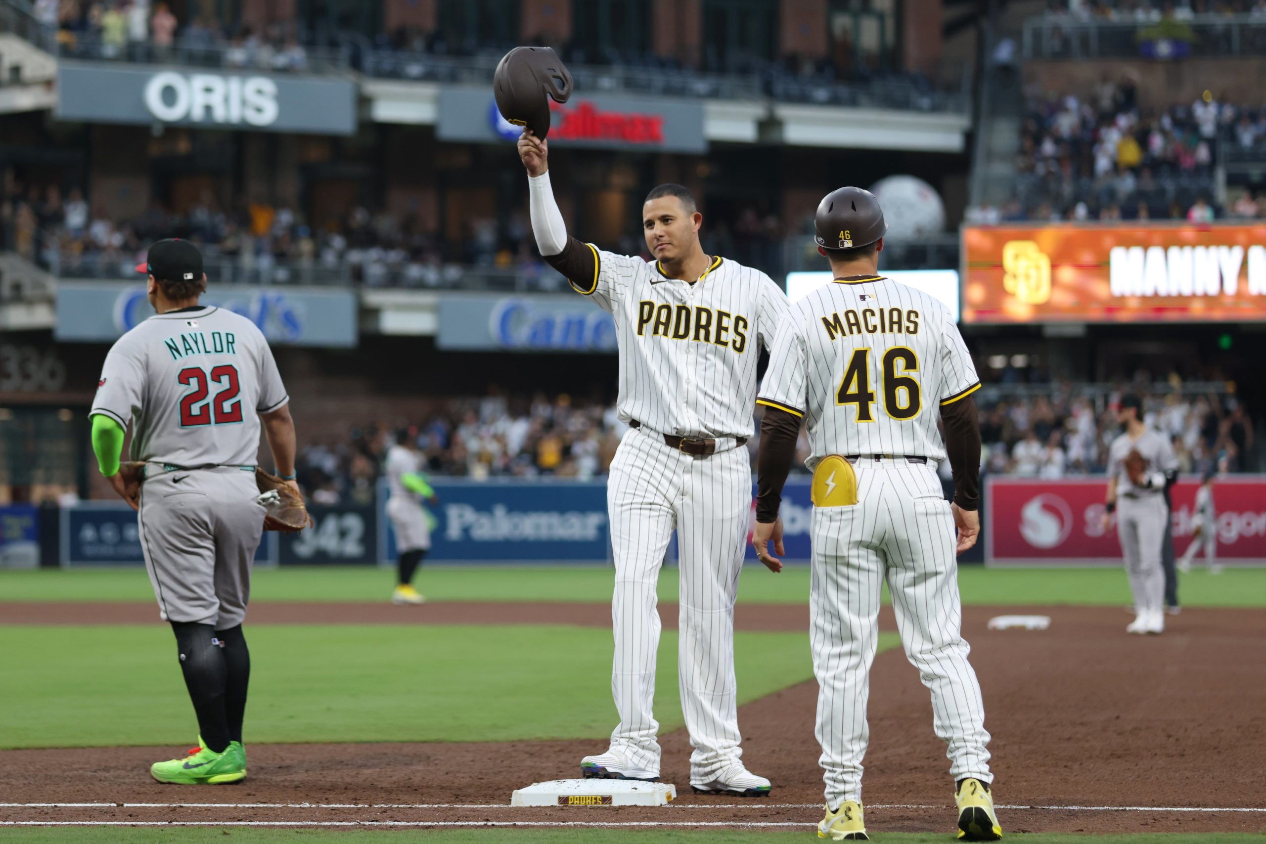 Just 7 MLB Players Have 3,000 Hits and 500 HRs. Could Manny Machado be ...