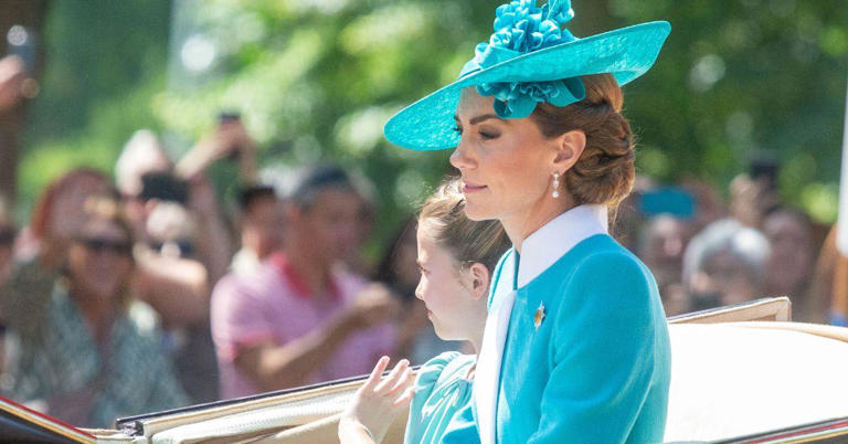 King Charles' Bloodshot Eye During Emmanuel Macron's State Visit Sparks ...