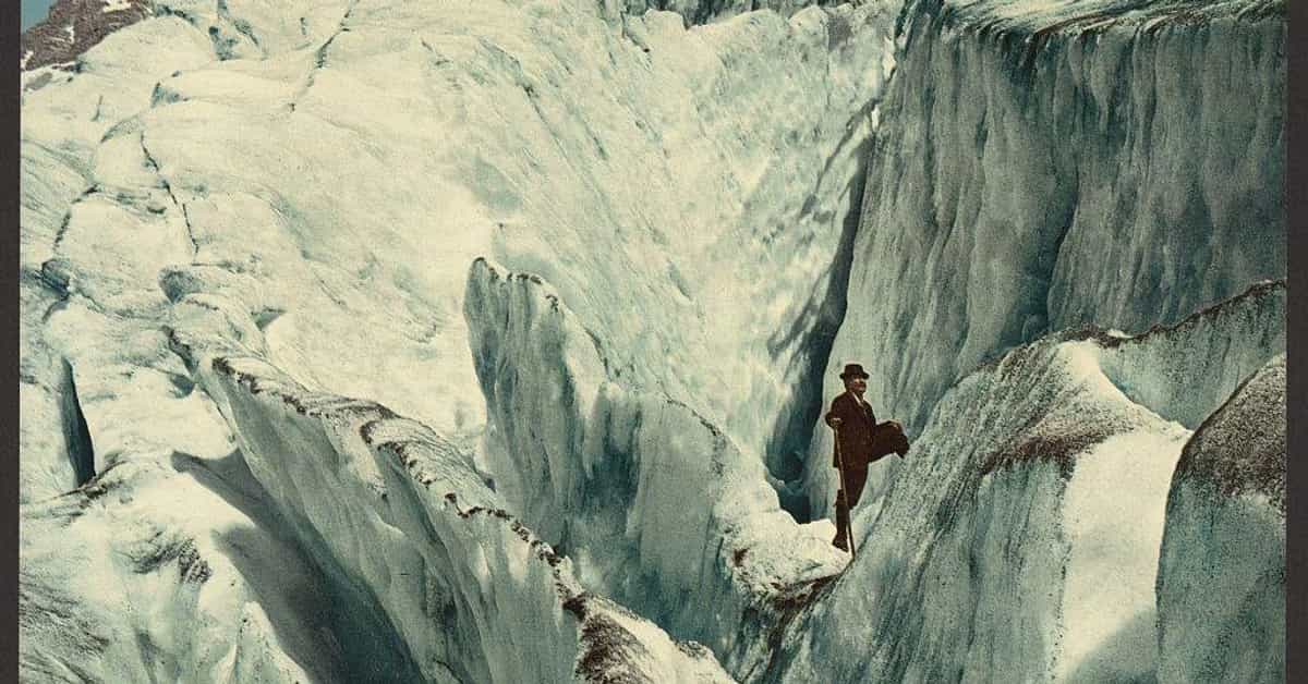 Beautiful colorized photos of people worldwide