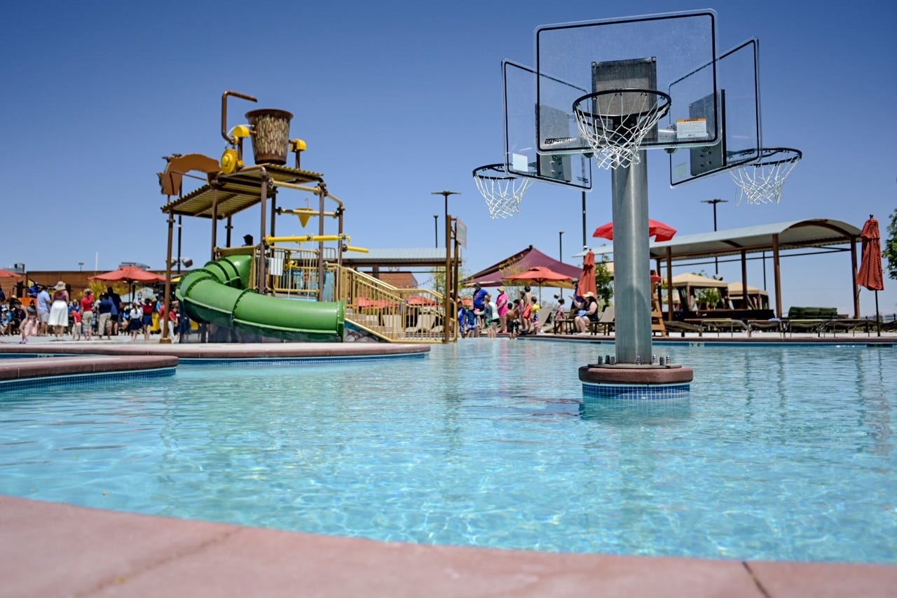 Lazy rivers, water slides and more: Our guide to city water parks in El ...