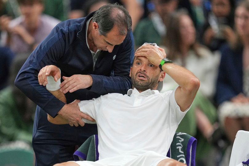 Wimbledon update issued after star collapsed in front of shocked centre ...