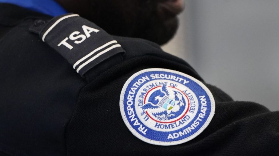 TSA to let travelers keep their shoes on during screening: reports