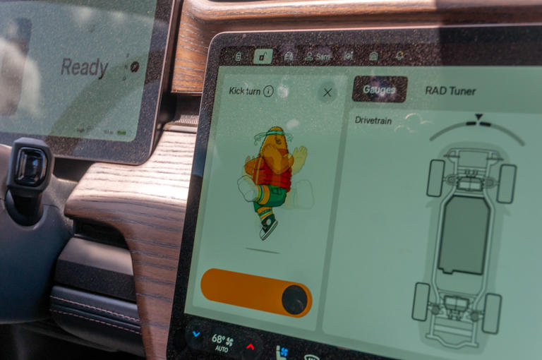 Rivian’s Kick Turn Takes the 360-Degree Tank Turn to a Whole New Level ...