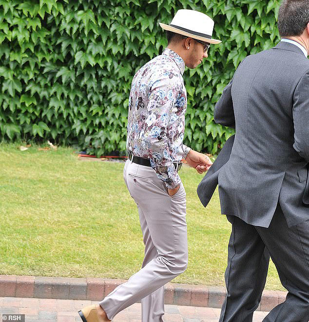 Moment Lewis Hamilton was refused entry to Wimbledon's royal box after ...