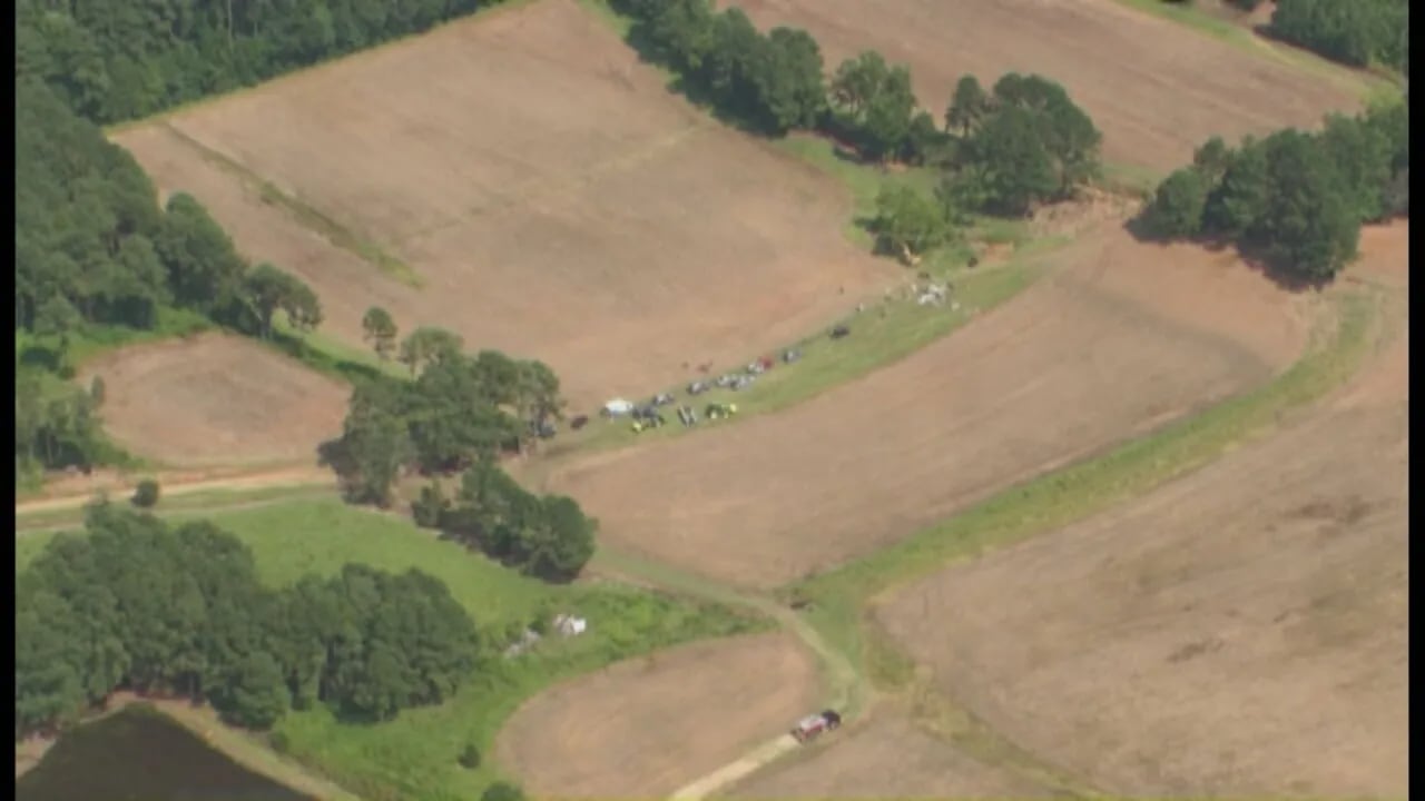 Family of 4 killed in small plane crash near NC airport