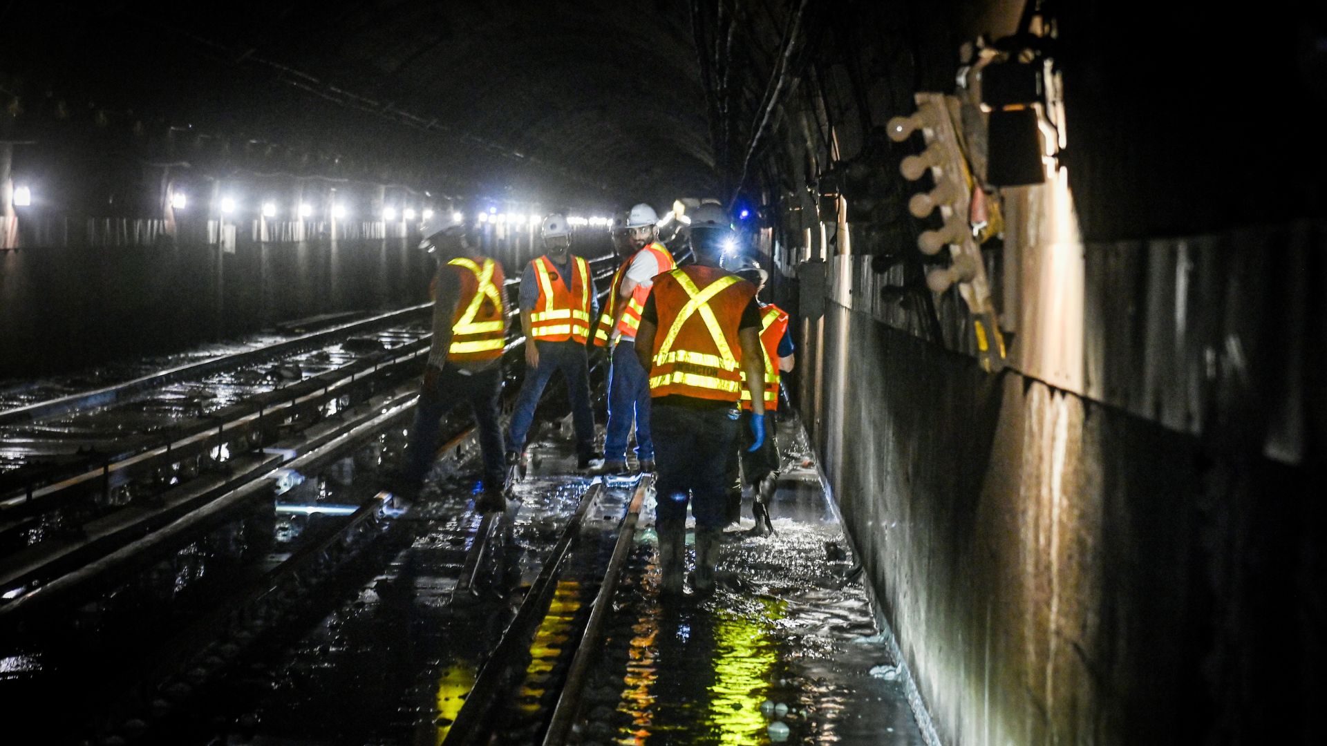 1 train subway service in Manhattan restored after ongoing water leak ...