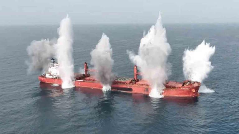 Video Shows Houthi Rebels Sinking the Magic Seas Ship