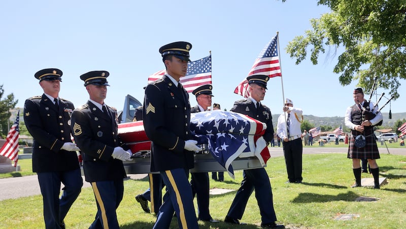 ‘Welcome home, Sir’: WWII hero returns to Utah more than 8 decades ...