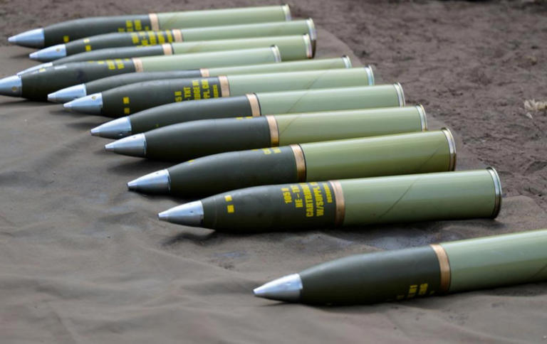 Ukraine and Czechia launch joint artillery shell production
