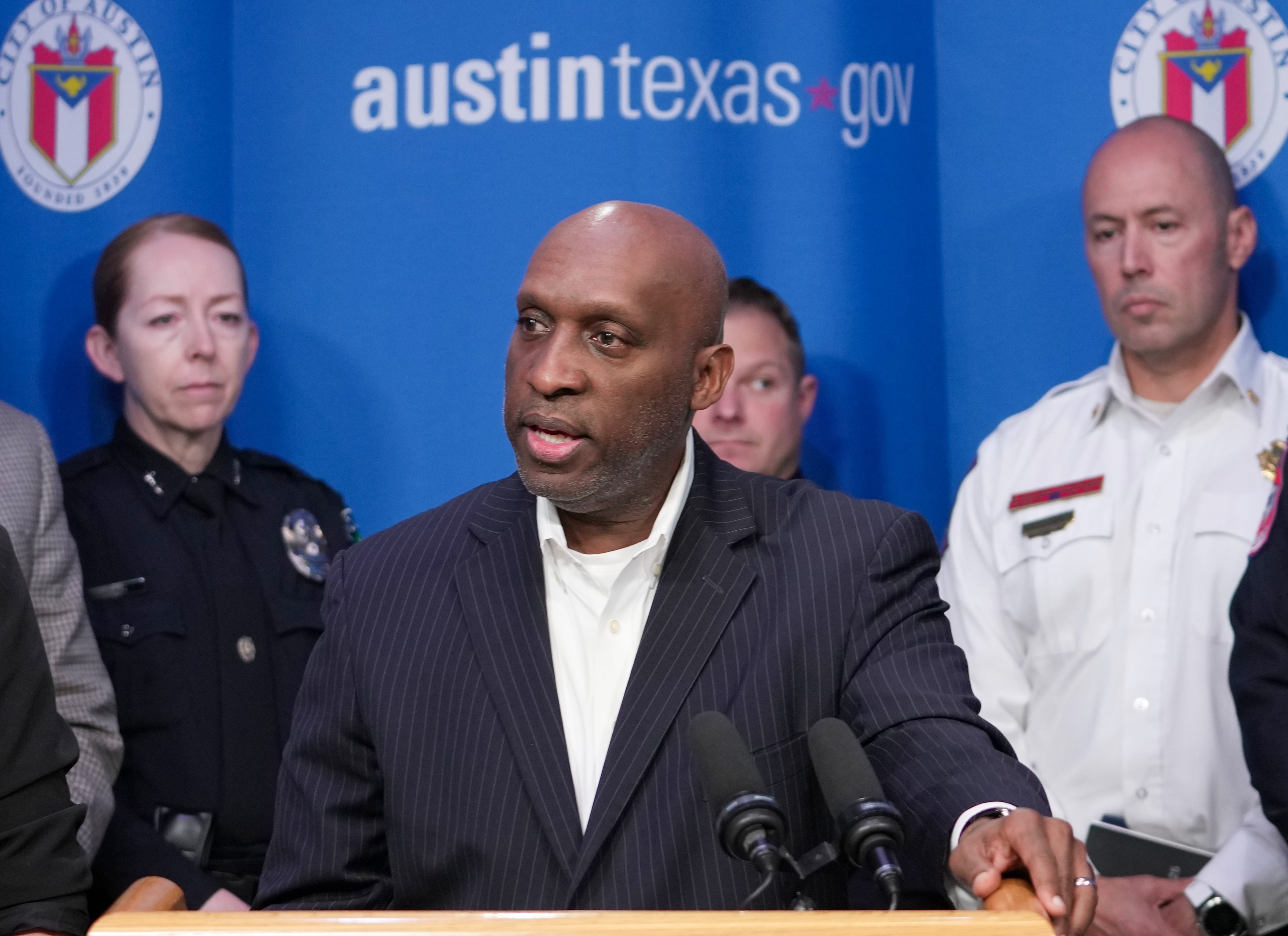 Austin firefighters union initiates 'no confidence' vote against Chief ...