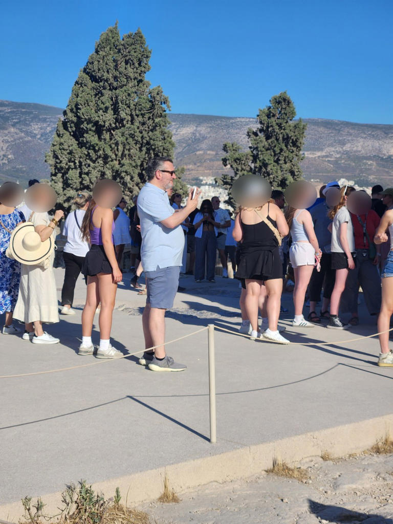 Sen. Ted Cruz pictured at Parthenon on Greek vacay after devastating ...