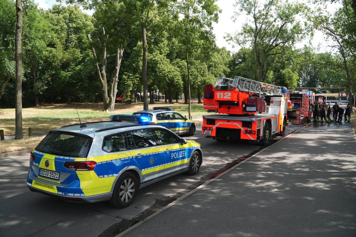 Gefährliche Situation: Feuerwehr muss Person aus Leipziger Kanal retten