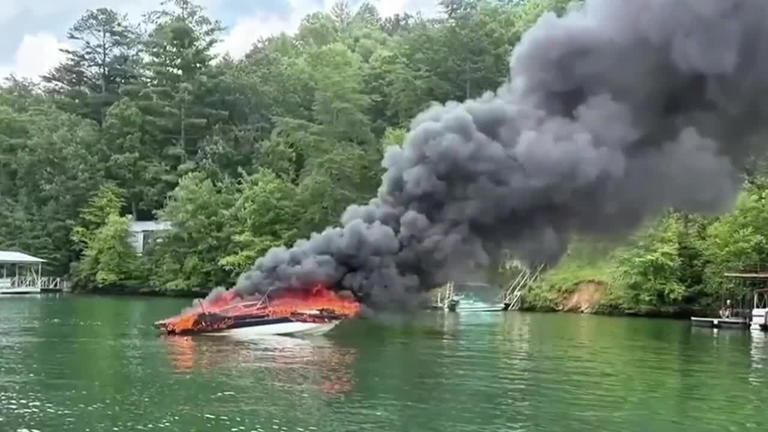 ‘Everybody was on fire’: Woman recalls terror of Ga. boat explosion