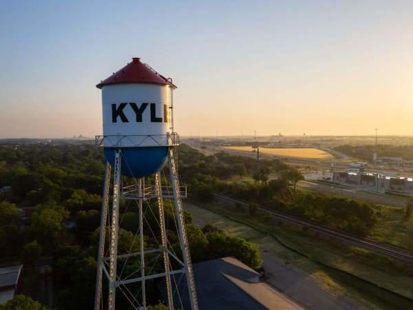 Kyle's apartment rent prices rivaled Austin's, surpassed suburbs in June